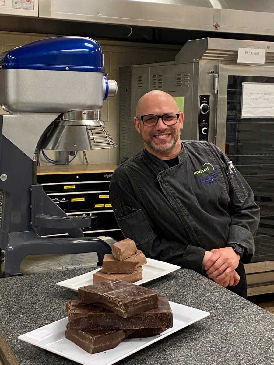 Gourmet chef’s new menu option: Eat. Laugh. Cycle. Repeat. – Robert Brum